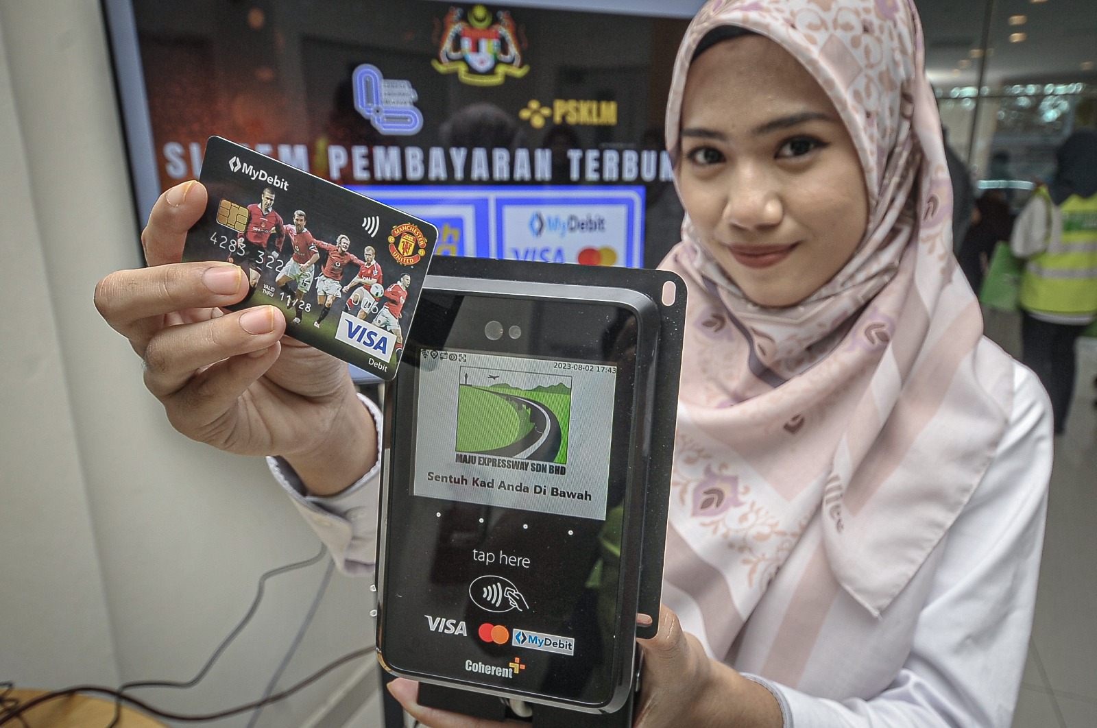 Kad Debit & Kredit Kini Boleh Digunakan Di Lebuhraya MEX