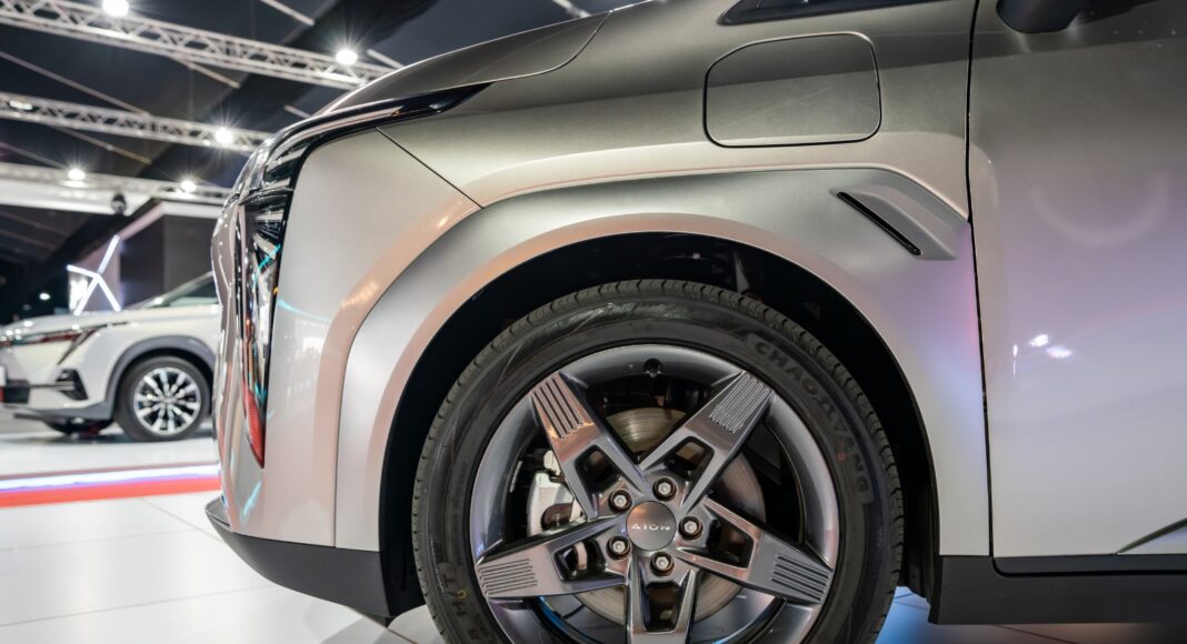 Minyak RON 95 vs RON 97 - Apa Beza dan Mana Lebih Baik? - Roda Panas